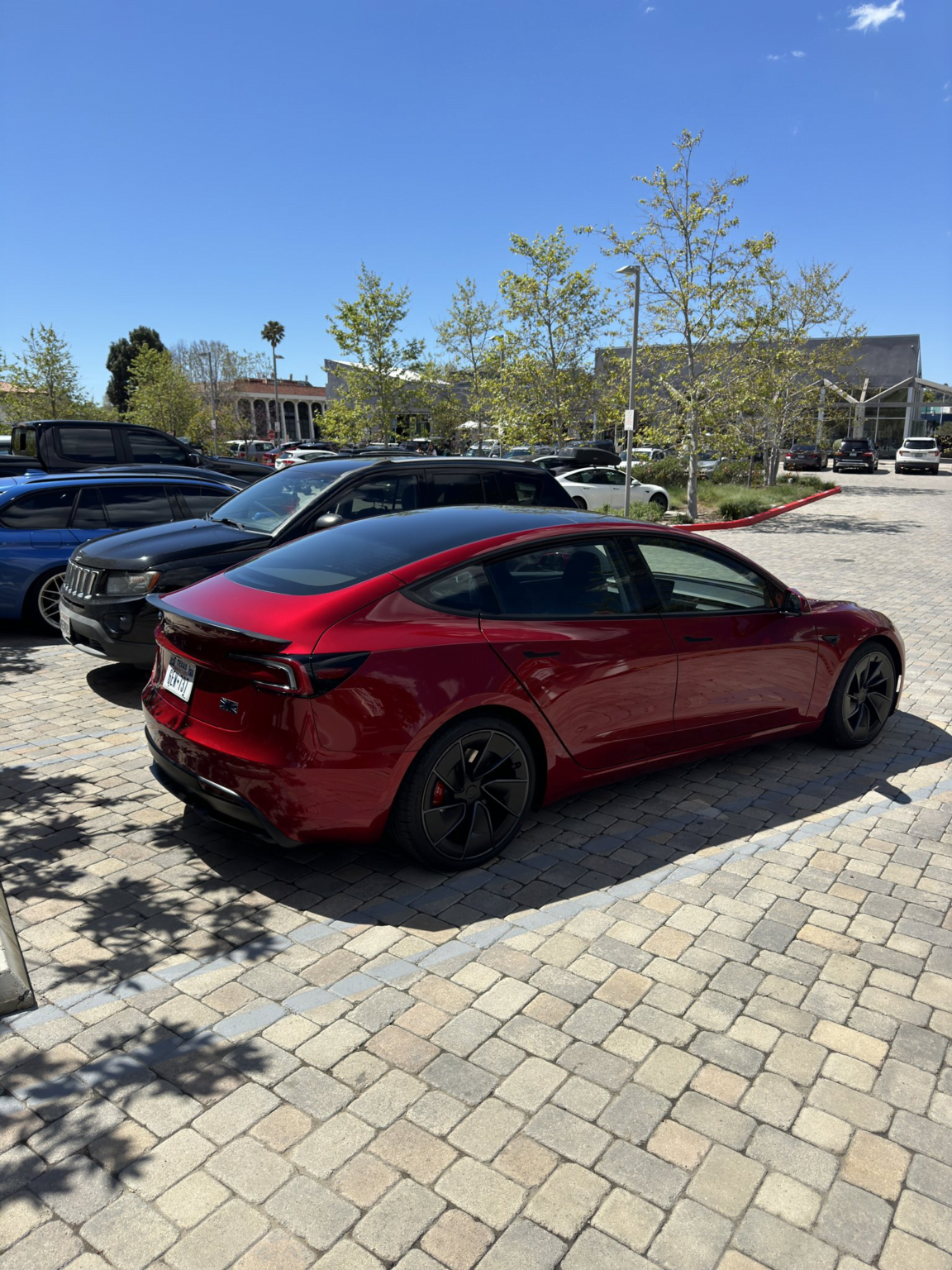 Model 3 Ludicrous Pokazał Się W Malibu. Są Wyraźne Zdjęcia