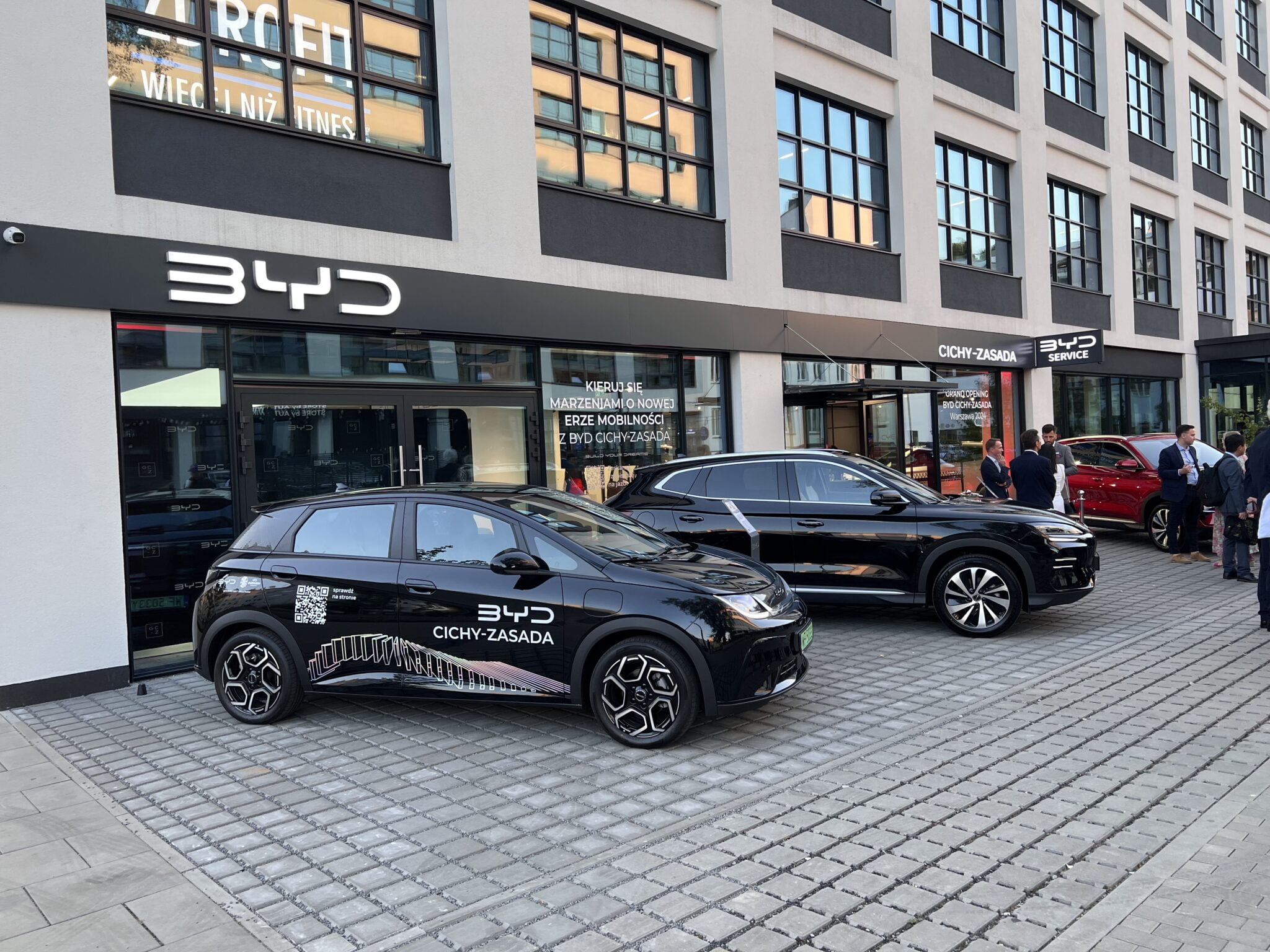 Salon W Warszawie W Standardzie Chińskiego Potentata. Poszerzenie Produktowej Gamy I Kolejne ...