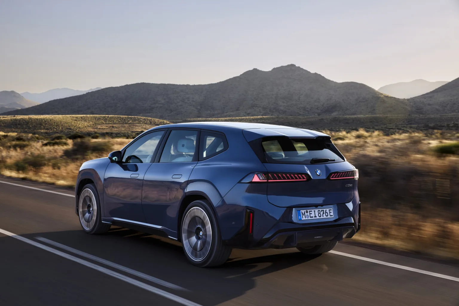 Wielki Test NAF: BMW IX3 Królem Lata, Xpeng X9 Uczciwości
